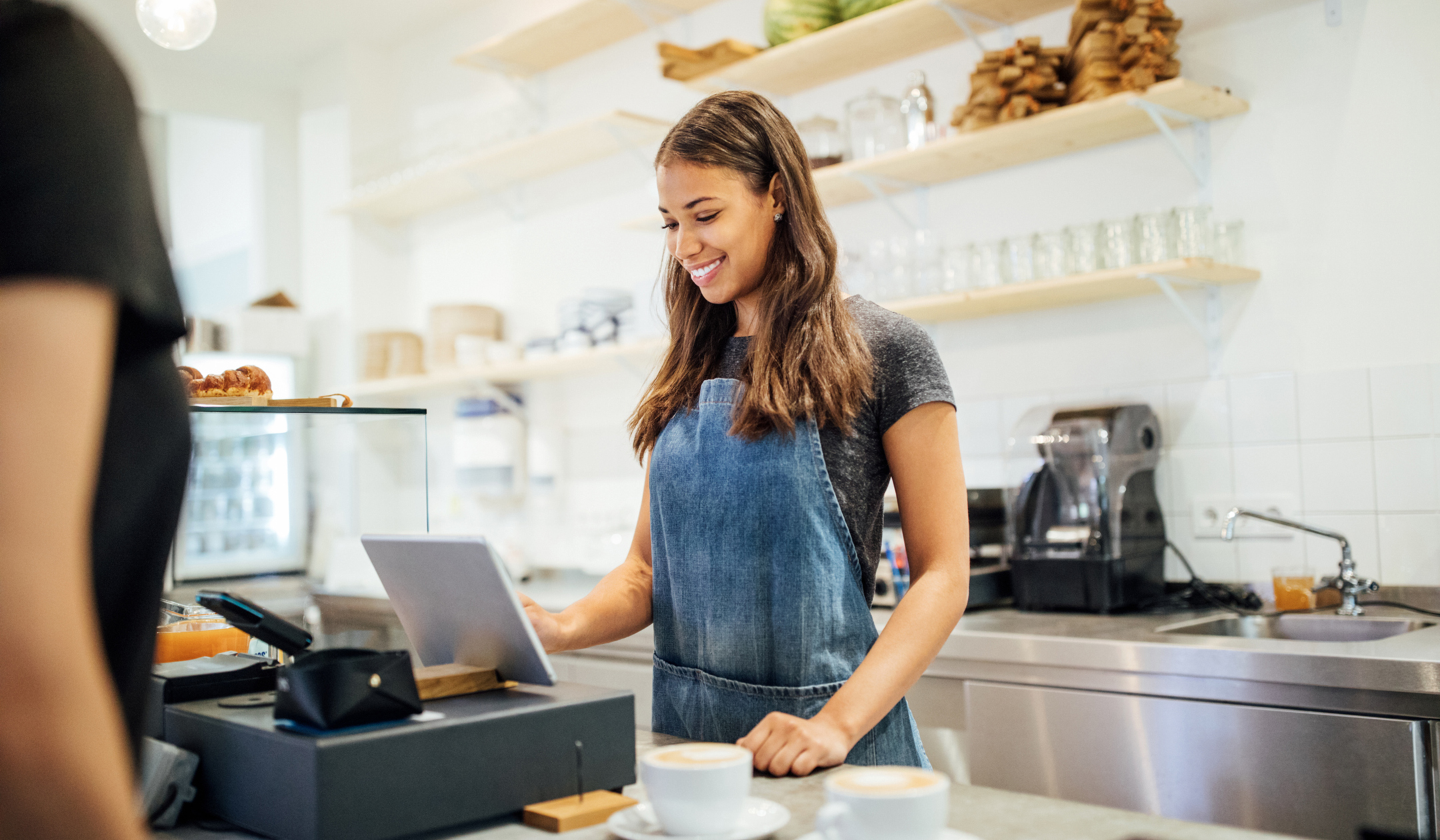 5 Tips to Train New Employees How to Count Cash